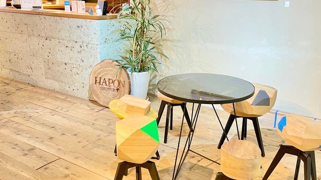 【新宿駅徒歩6分・西武新宿駅徒歩5分】木の香りがする会議室(南) 会議/商談/少人数での打ち合わせに向いている空間です。の写真15