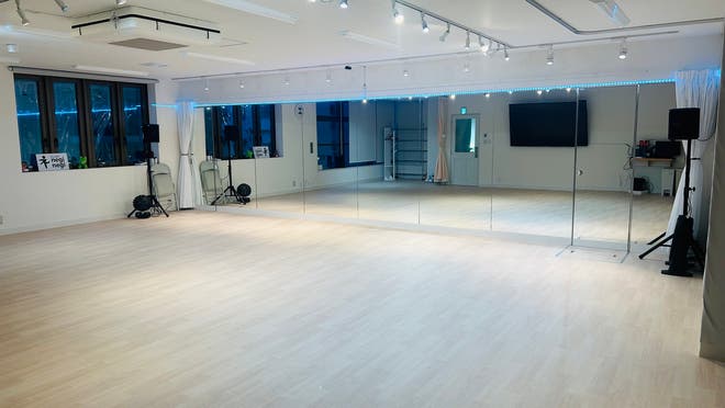 黄金町駅から徒歩3分、75㎡、社交ダンス、バレエ、ヨガ、セミナー・会議、wifi有、飲食可、巨大モニターありの写真7