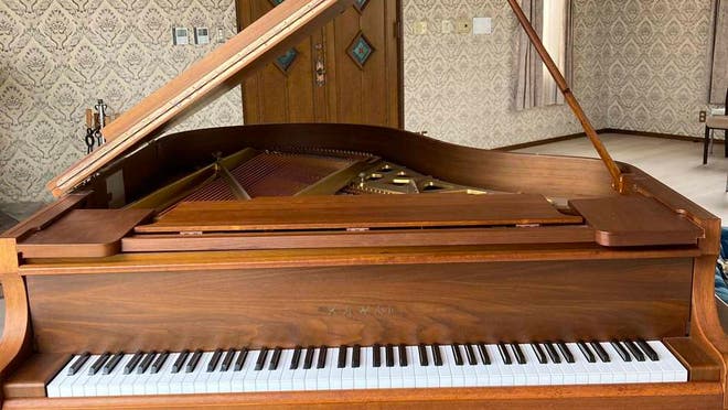 島根県浜田市 音楽家のためのピアノスタジオの写真2