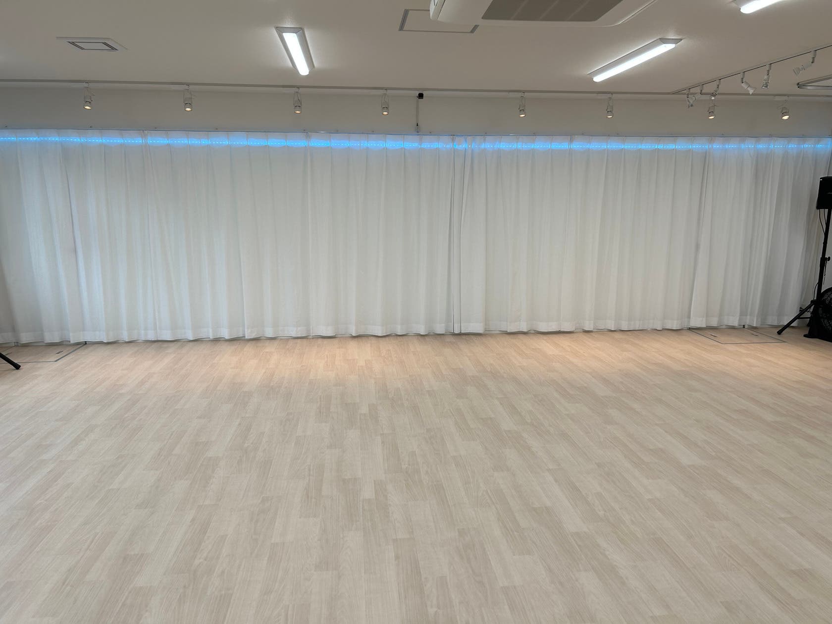 黄金町駅から徒歩３分、７５㎡、社交ダンス、バレエ、ヨガ、セミナー・会議、wifi有、飲食可、巨大モニターありの写真17