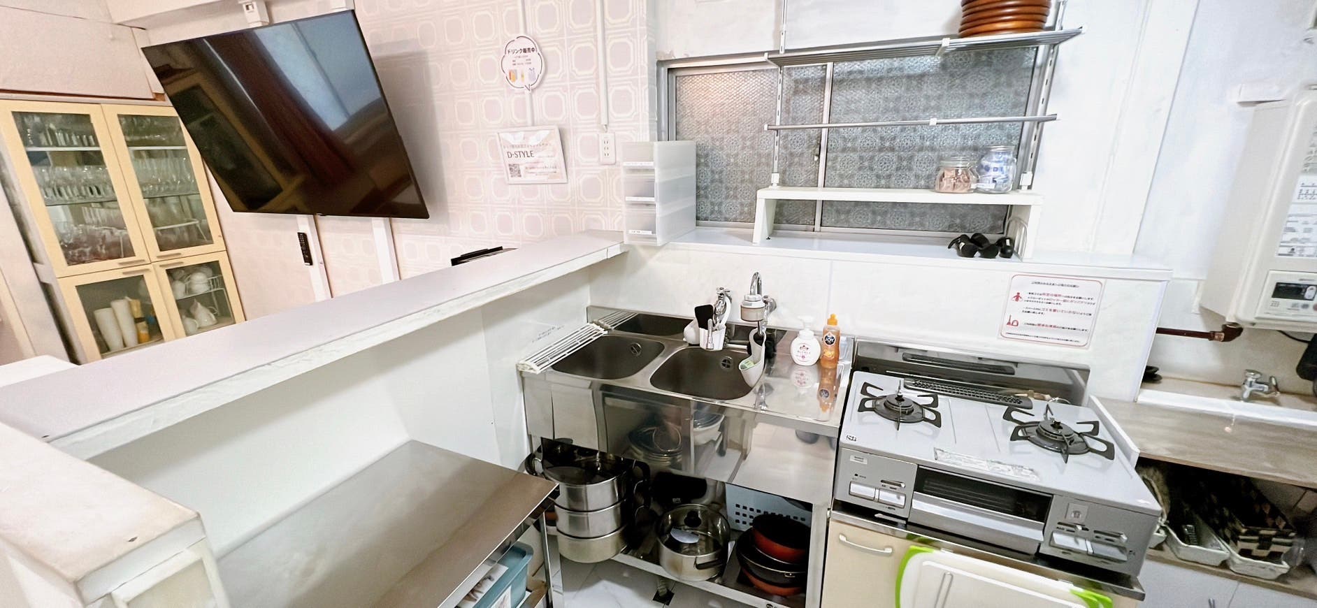 ⭐️65型のモニター（無料）⭐️ミーティングや打ち合わせに嬉しいコーヒー飲み放題の写真5