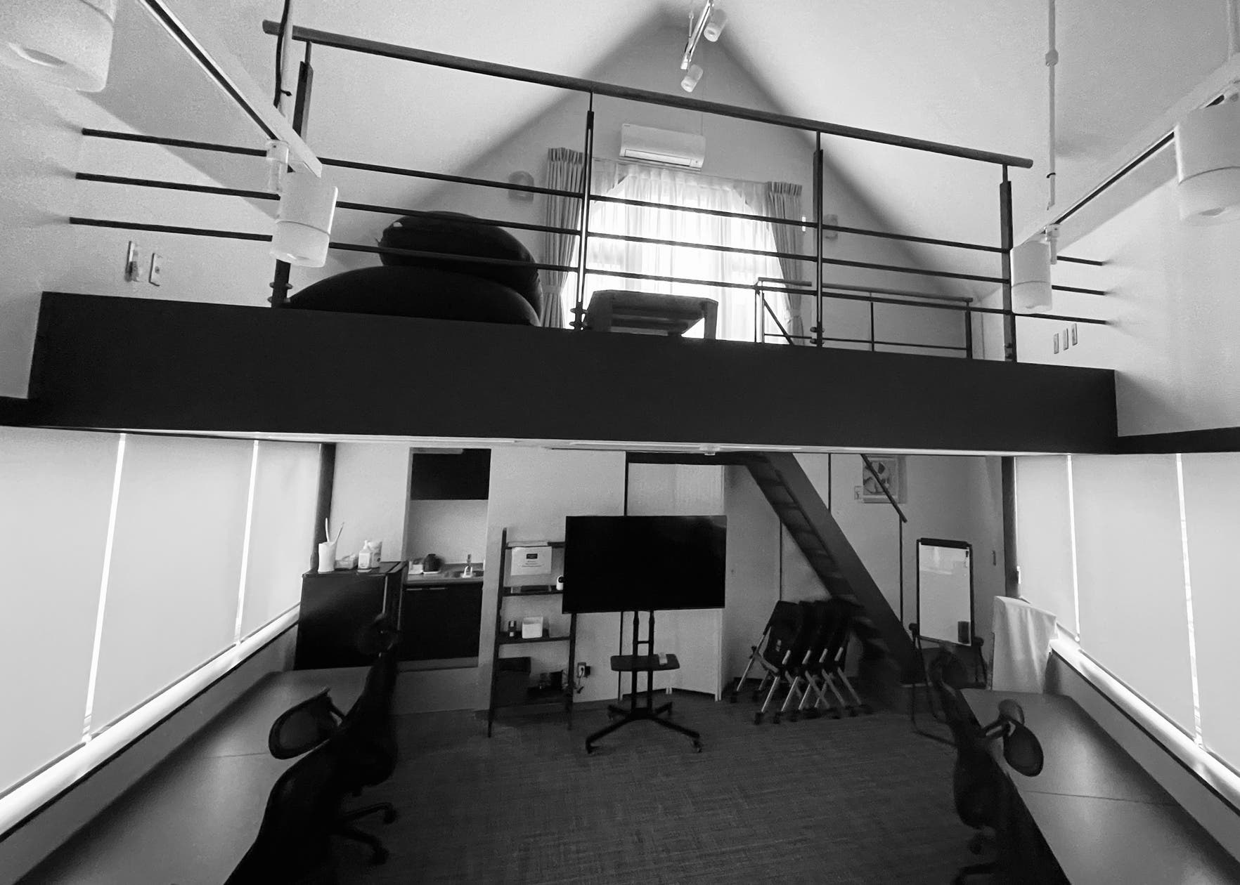 【青砥駅前のプレミアムスペース】55平米、最大16名まで利用可能な広々空間　（ビジネスとパーティでの利用比率はほぼ半々です）の写真6