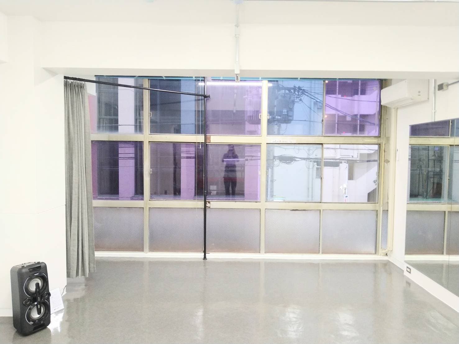 【元町駅1分】🎉Open割引最大22％OFF🎉7ｍの大型鏡🪞長時間割でお得に✨24ｈダンス/ヨガ💃広々40㎡🤸‍♀️の写真9