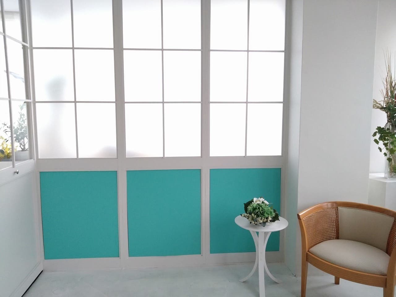 水道橋徒歩1分/自然光【限定格安プランあり】直射光の差し込むサンルーム/様々な背景、壁を撮影可/ビュースタジオの写真7