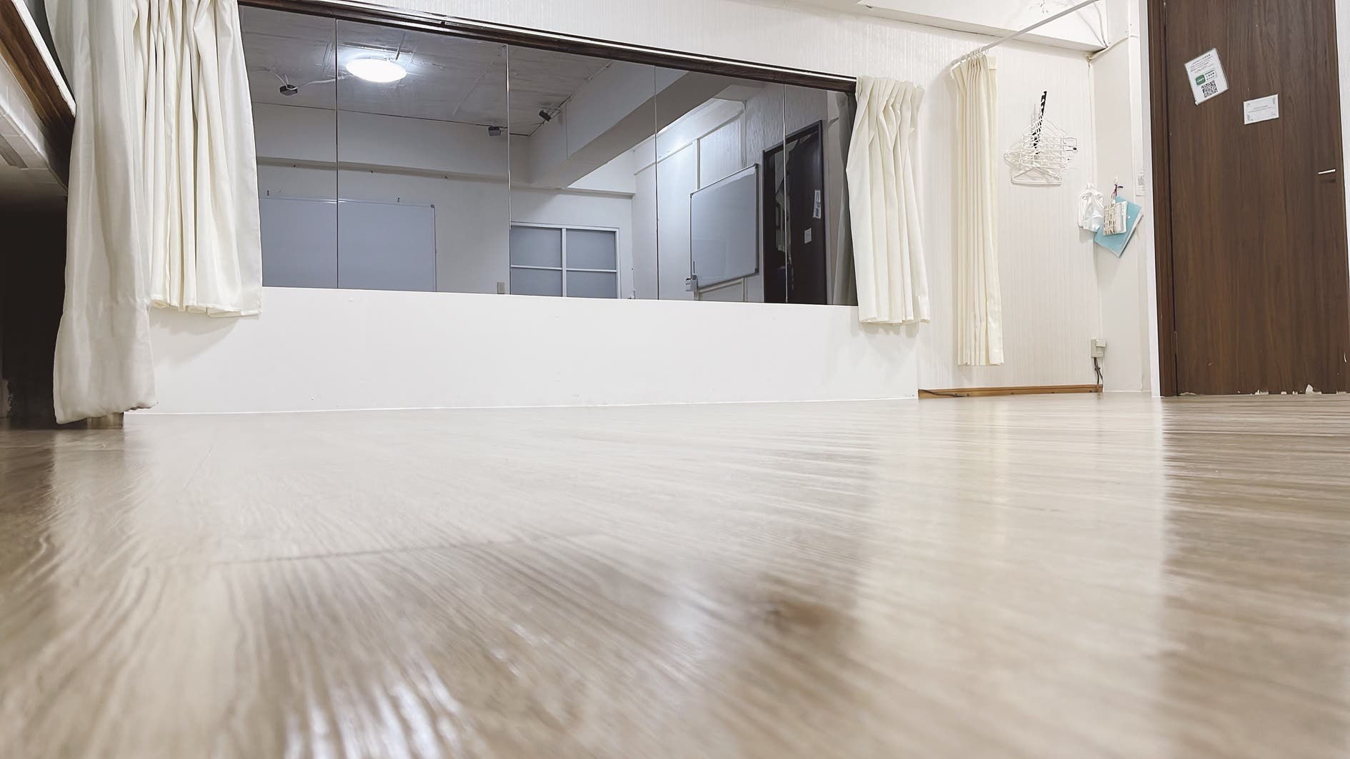 ⭐️稽古場や余興のレッスンに最適⭐️壁一面ミラー&amp;ヨガマット有⭐️の写真13