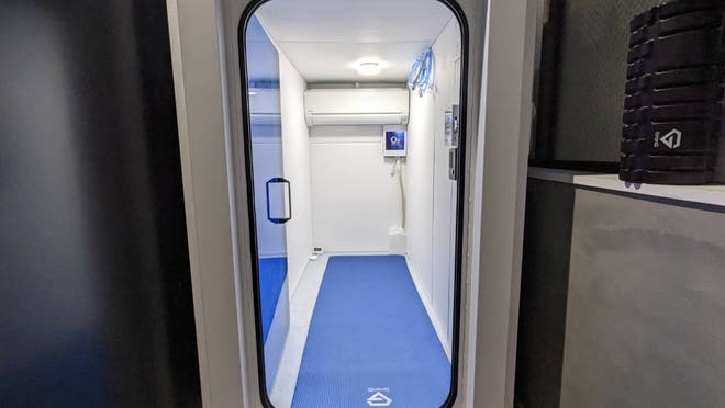 【サ活】酸素BOX(カプセル)使い放題!!お部屋のようにくつろぎながらご利用頂けますの写真1