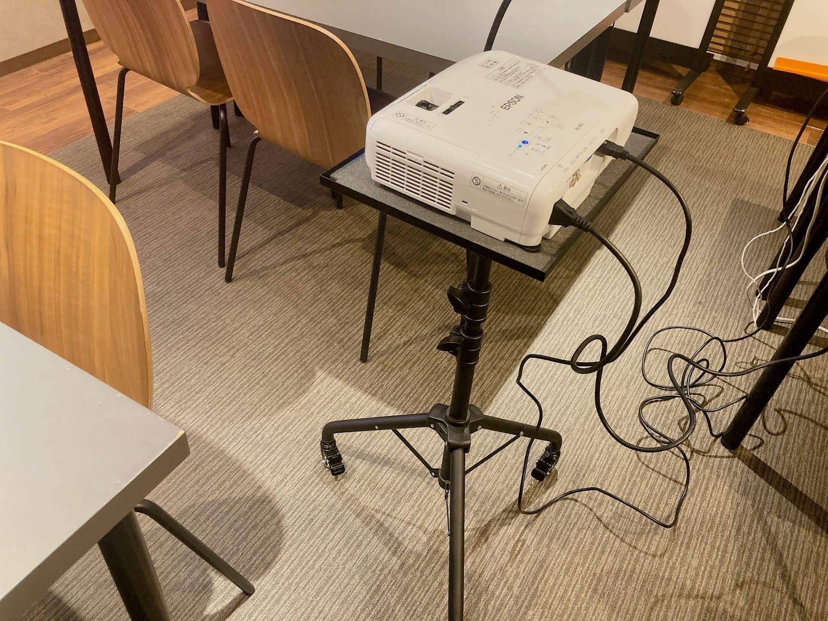 駅近🚃イベント🎅/飲み会🎄 会議/撮影🎤にも‼ 90㌅プロジェクター🎥オプション充実の写真13