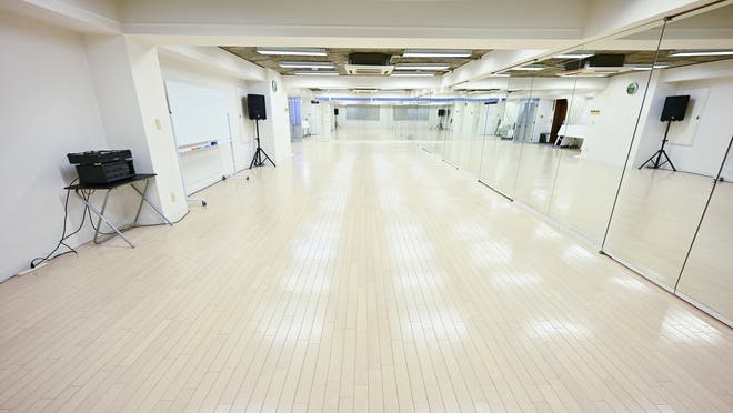 【貸しスタジオ】赤坂見附駅徒歩10秒!\地域最大級/ ヨガ・ピラティス・フラダンス等に最適!の写真2