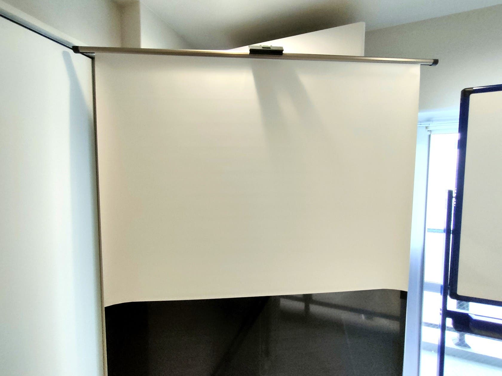 〈ウーブル博多〉【博多駅3分/定員20名】高速光Wi-Fi/プロジェクタースクリーン/フルリノベーション会議室の写真9