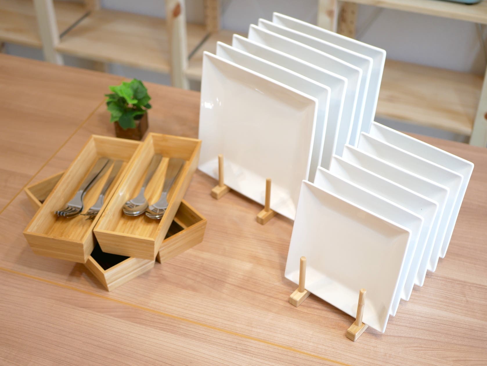 「高田馬場駅 徒歩2分🚶！大型モニター、電子レンジ、調理器具で、セミナーから懇親会、女子会などに最適👥✨」の写真11