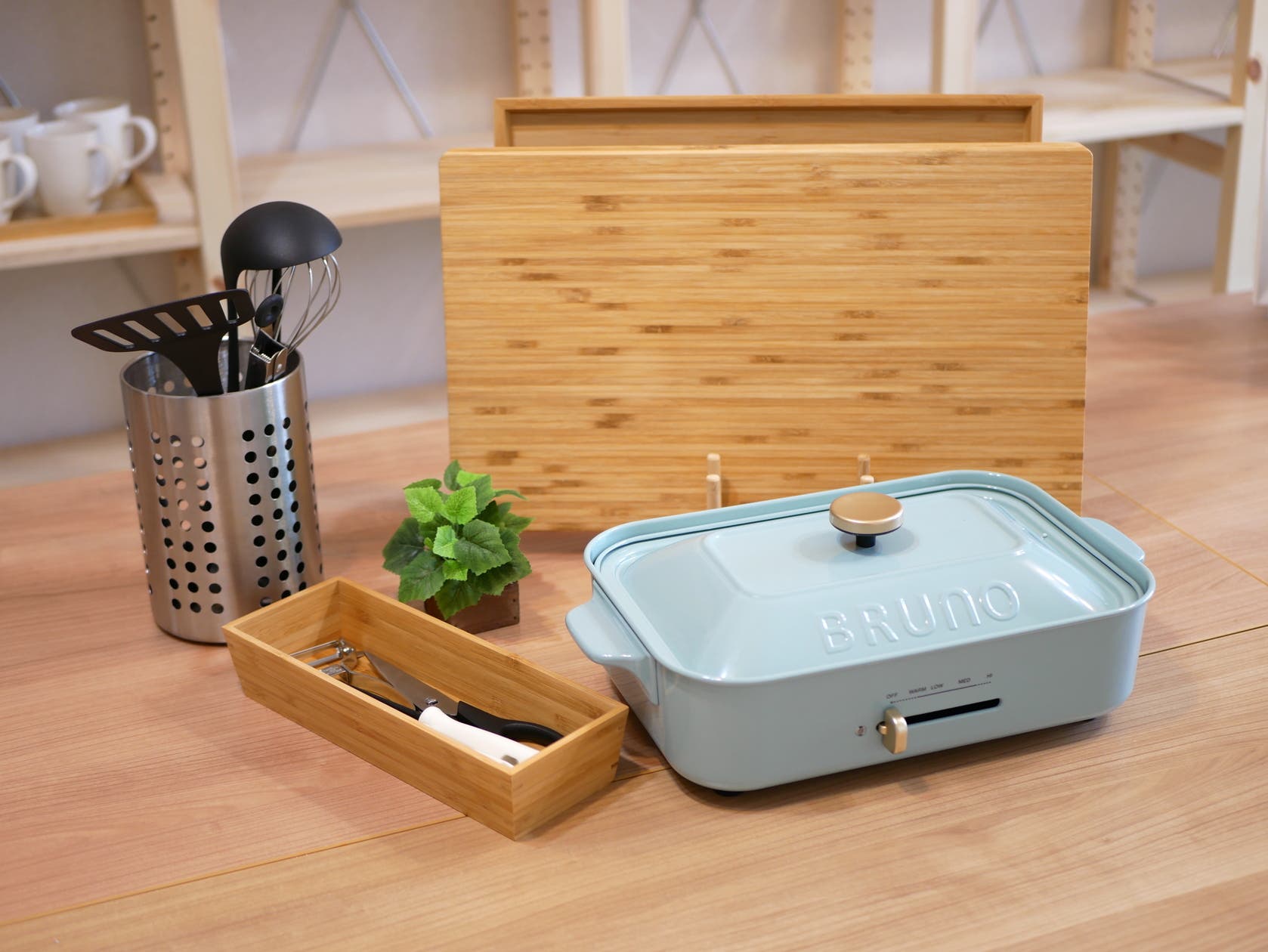 「高田馬場駅 徒歩2分🚶！大型モニター、電子レンジ、調理器具で、セミナーから懇親会、女子会などに最適👥✨」の写真12