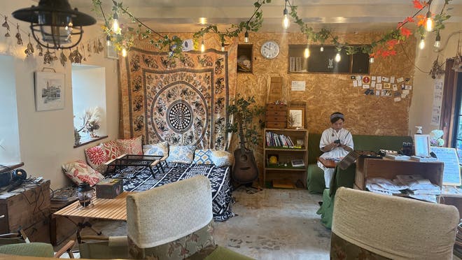 【駅から7,44秒】おしゃれなアウトドア系カフェ一棟貸切/イベント/パーティー/女子会✿ママ会【プロジェクターあり】の写真1