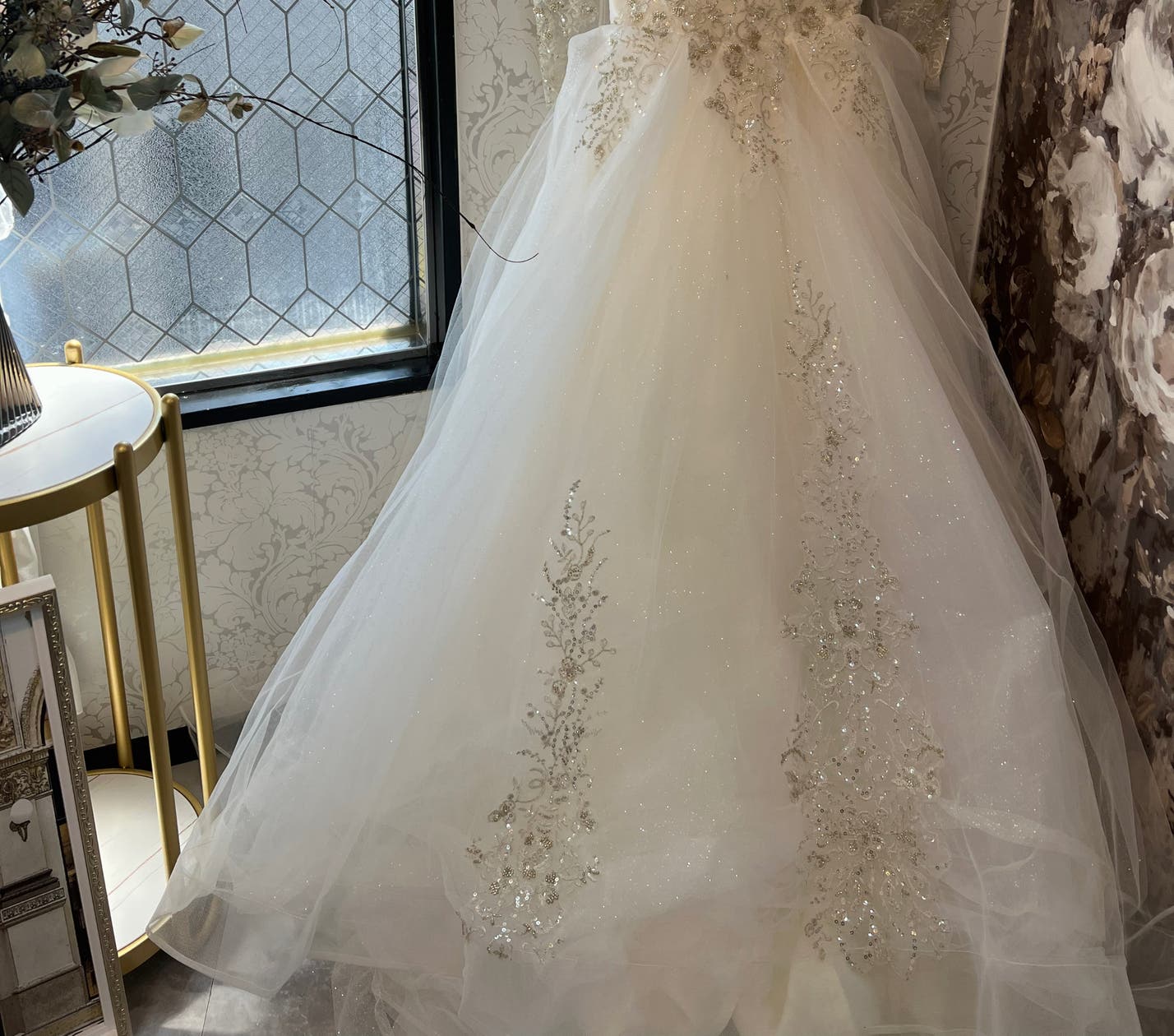 ウエディングドレスのレンタルの画像4