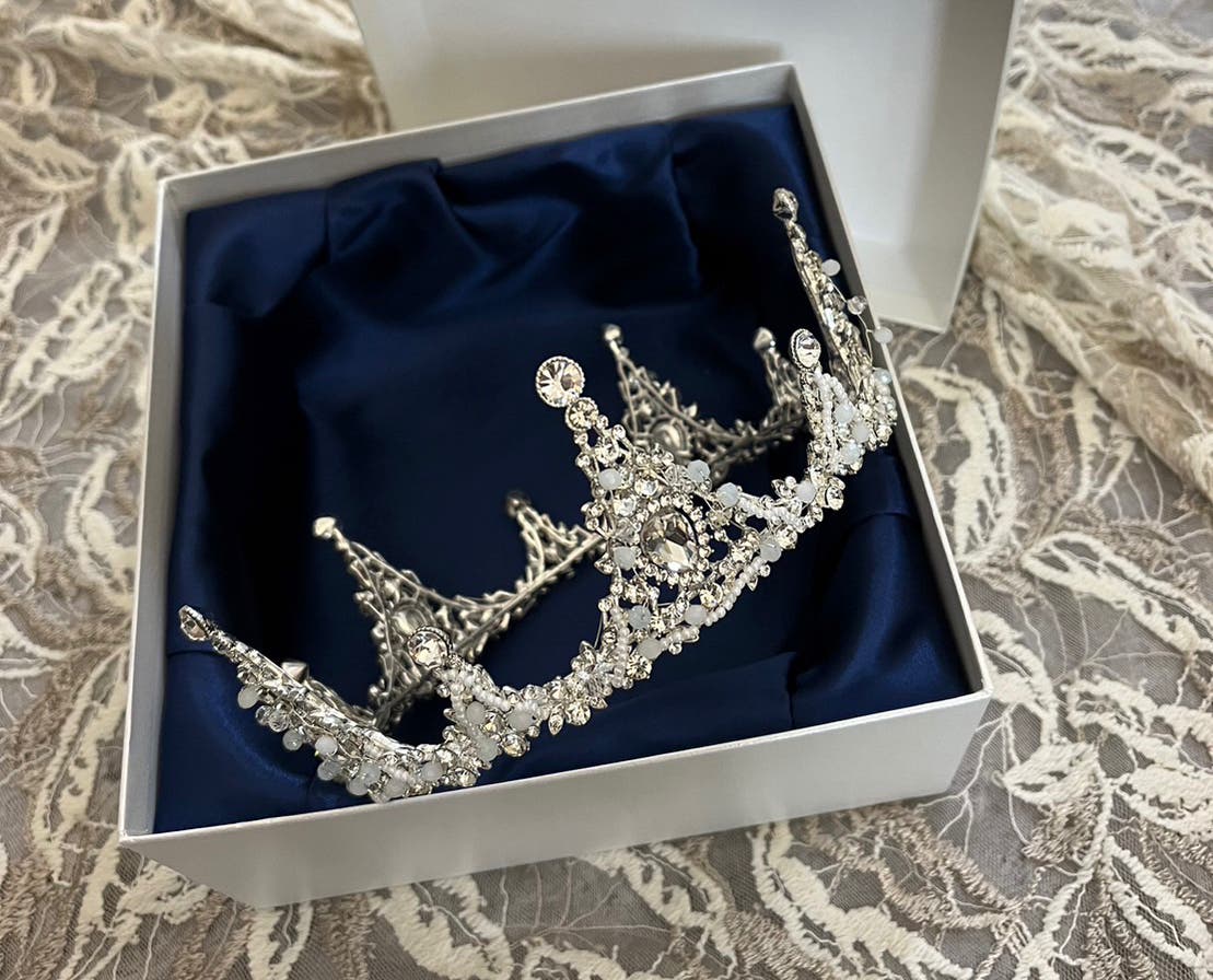 ティアラ等アクセサリーレンタルの画像1