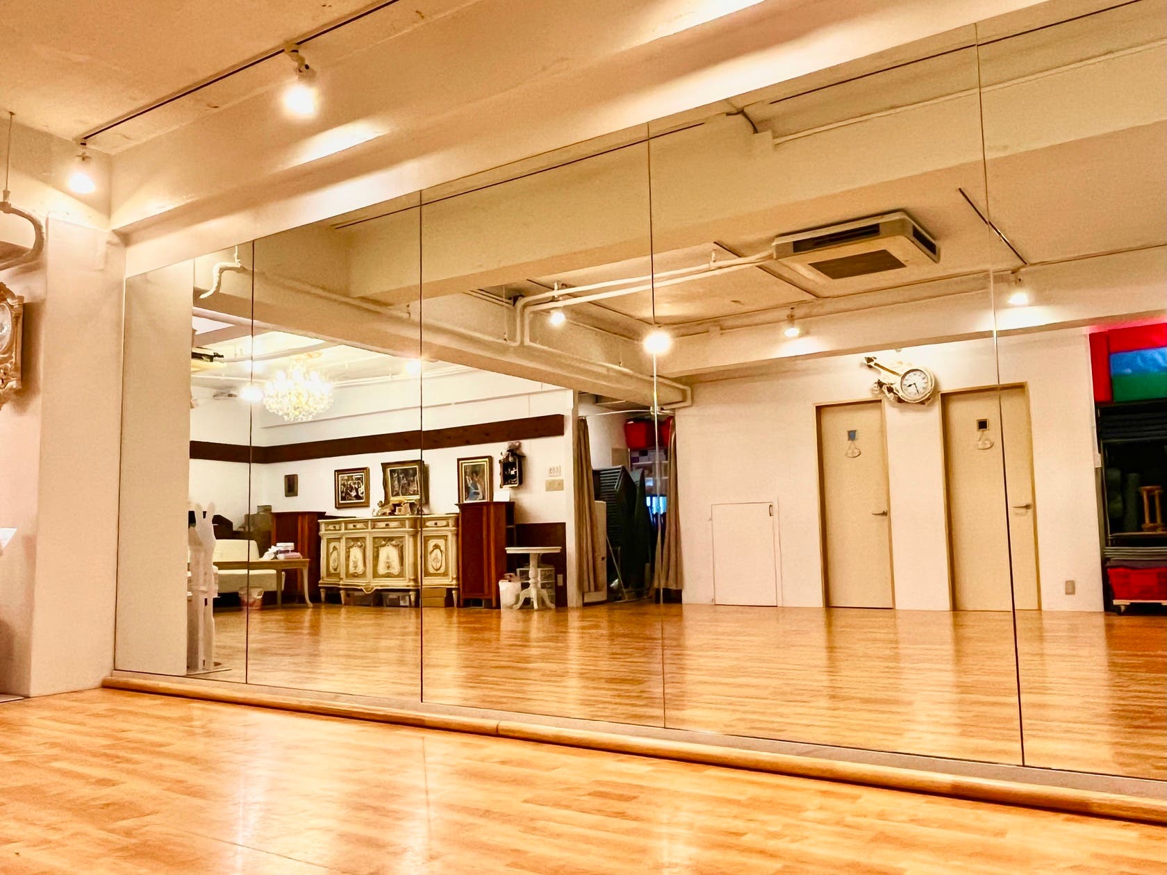 国立駅2分！広々ダンススタジオ🌟レッスンや撮影、説明会などに🌟の写真9