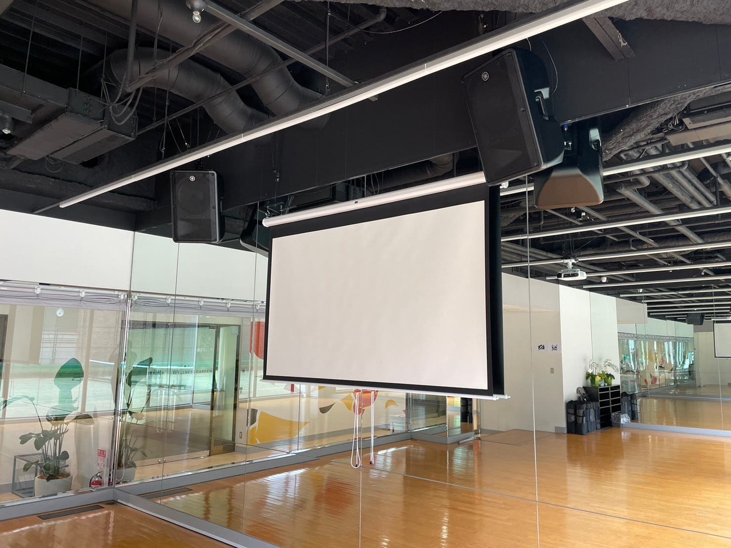 オープン価格★【北品川駅5分/マリオットホテル隣】自然光が入る2面鏡のダンススタジオ/レッスン・オーディション・スクール利用にの写真10