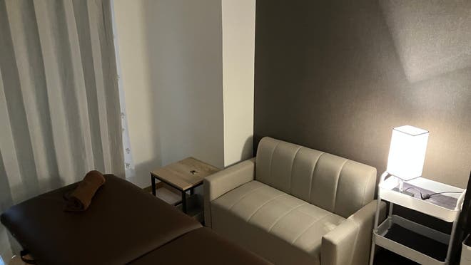 エミテラスから徒歩1分!24時間レンタルサロン 101号室!フリーを目指す整体師、セラピスト様を応援!ハンド・バスタオルつき!の写真3