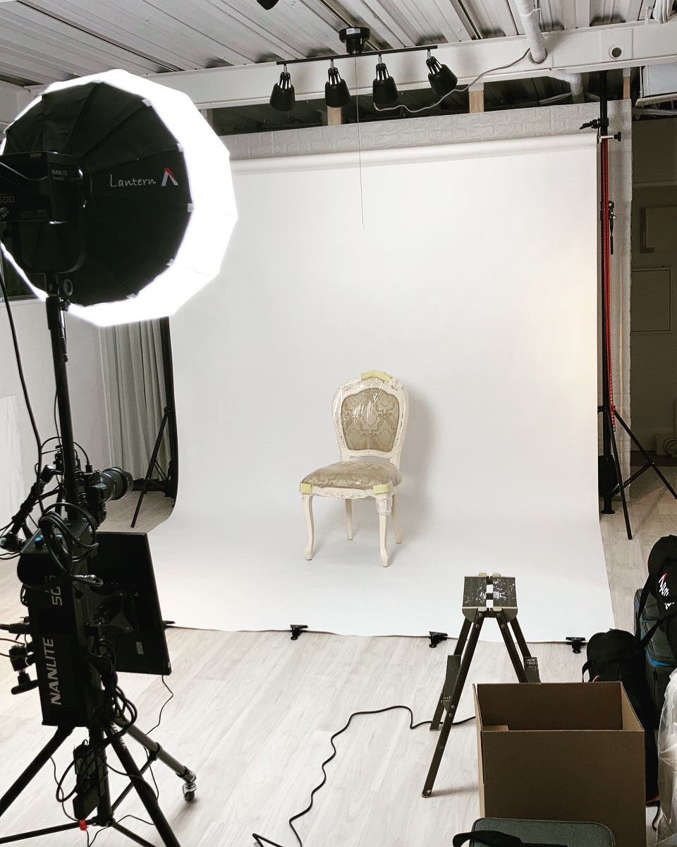 【照明機材無料/冬の平日キャンペーン実施中】半地下/白の漆喰壁/２灯ストロボシンクロ撮影/LED空間照明撮影/大久保駅徒歩5分の写真14