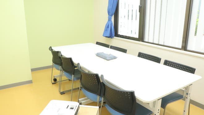 【壺川駅徒歩5分】定員8+α名!プロジェクター含む備品・高速Wi-Fi無料!旭町101会議室の写真5