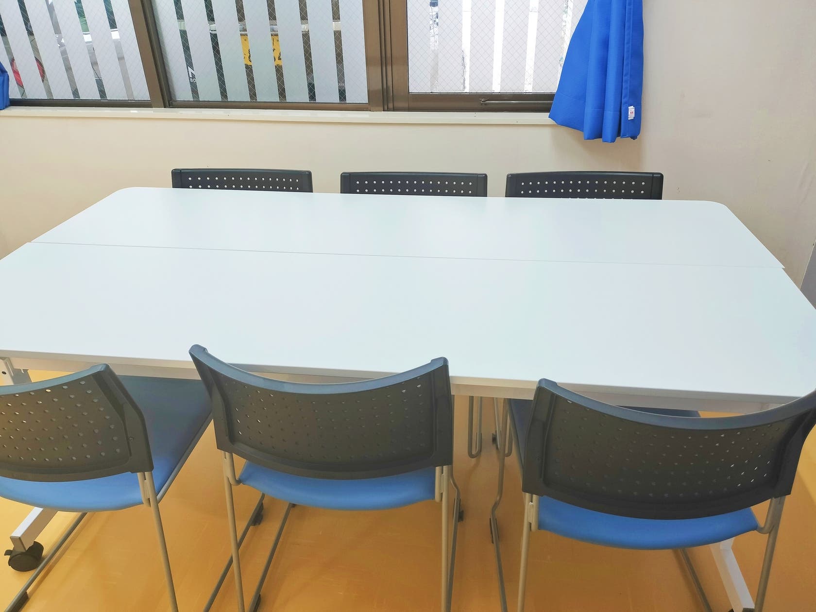 【壺川駅徒歩5分】定員６＋α名！プロジェクター含む備品・高速Wi-Fi無料！旭町102会議室の写真8