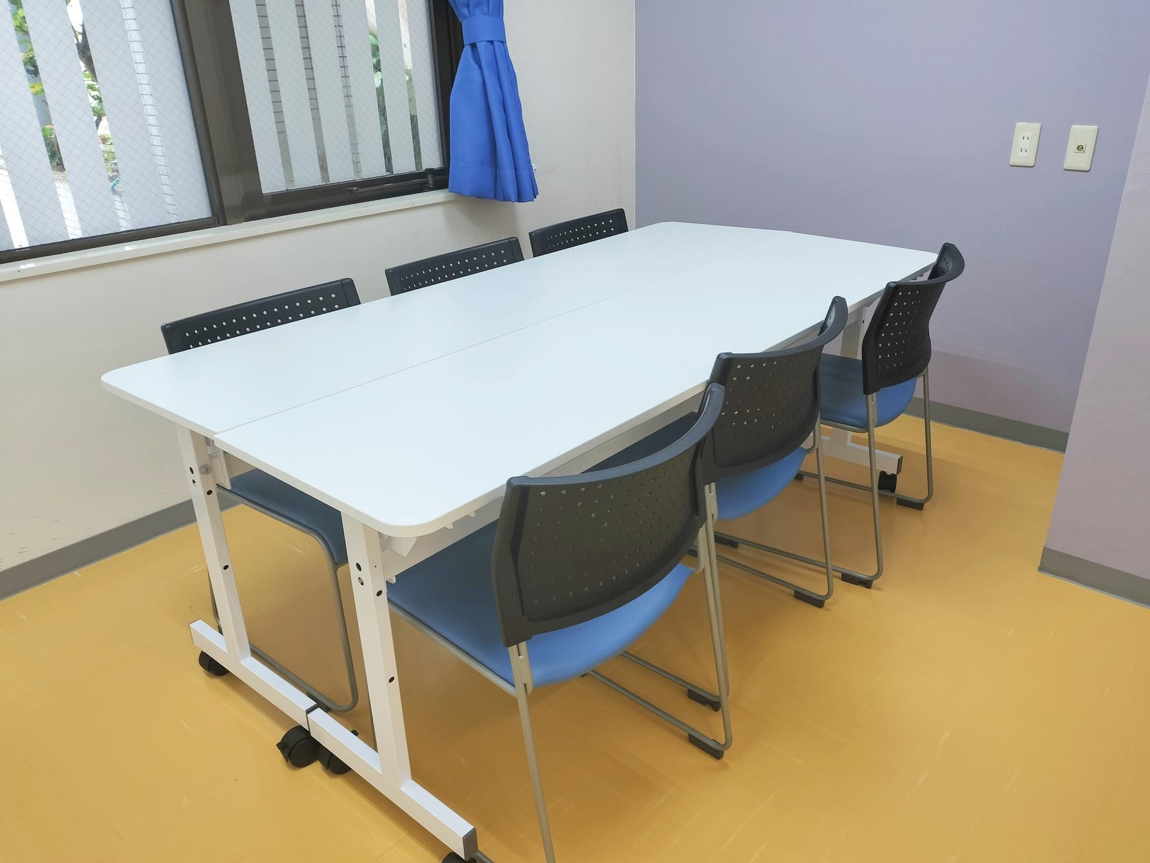 【壺川駅徒歩5分】定員６＋α名！プロジェクター含む備品・高速Wi-Fi無料！旭町102会議室の写真9