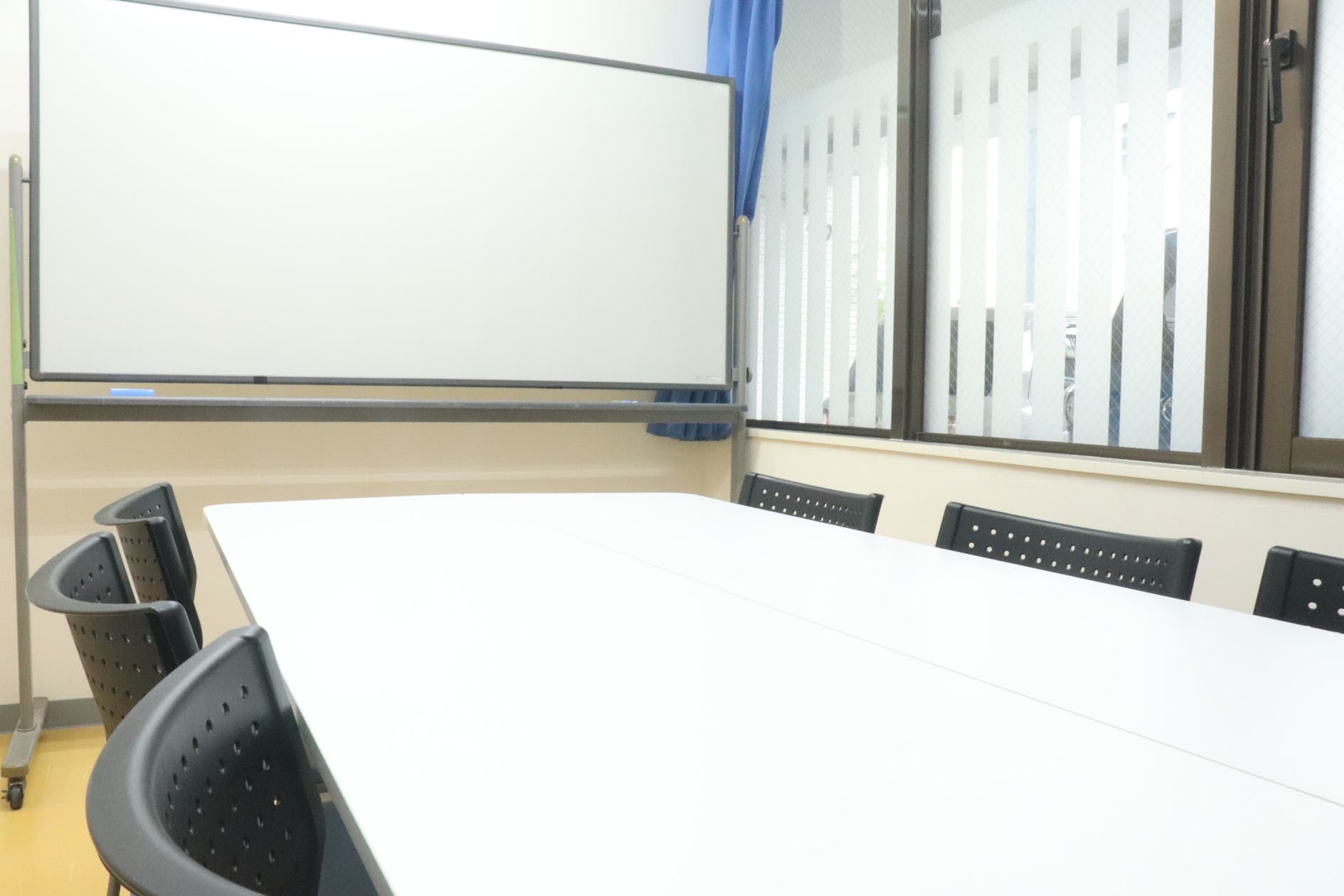 【壺川駅徒歩5分】定員６＋α名！プロジェクター含む備品・高速Wi-Fi無料！旭町102会議室の写真12