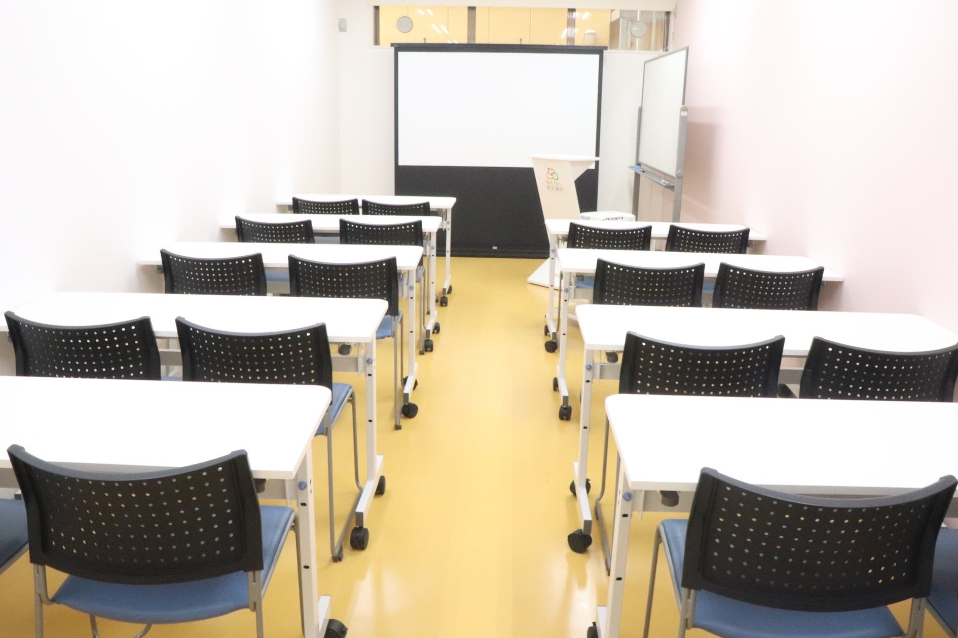 【壺川駅徒歩5分】定員20＋α名！プロジェクター含む備品・高速Wi-Fi無料！旭町103会議室の写真6