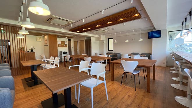 JR船橋駅徒歩3分!広々空間35座席!/2023年7月オープン/82インチプロジェクター無料/レイアウト変更自由/ゴミ捨てOKの写真5