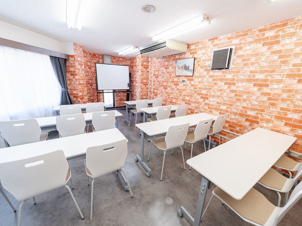 【たくすぺ会議室★神田駅徒歩1分★平日特価中！】多目的・完全個室・Wi-Fi♬会議・セミナー・土足可・飲食可★の写真1