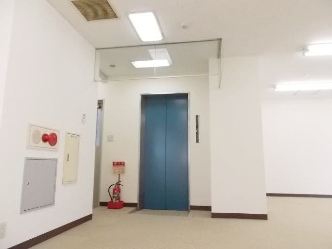 アクセア会議室半蔵門店 第1会議室【半蔵門駅より徒歩1分！スクール57名利用可能な会議室】の写真6