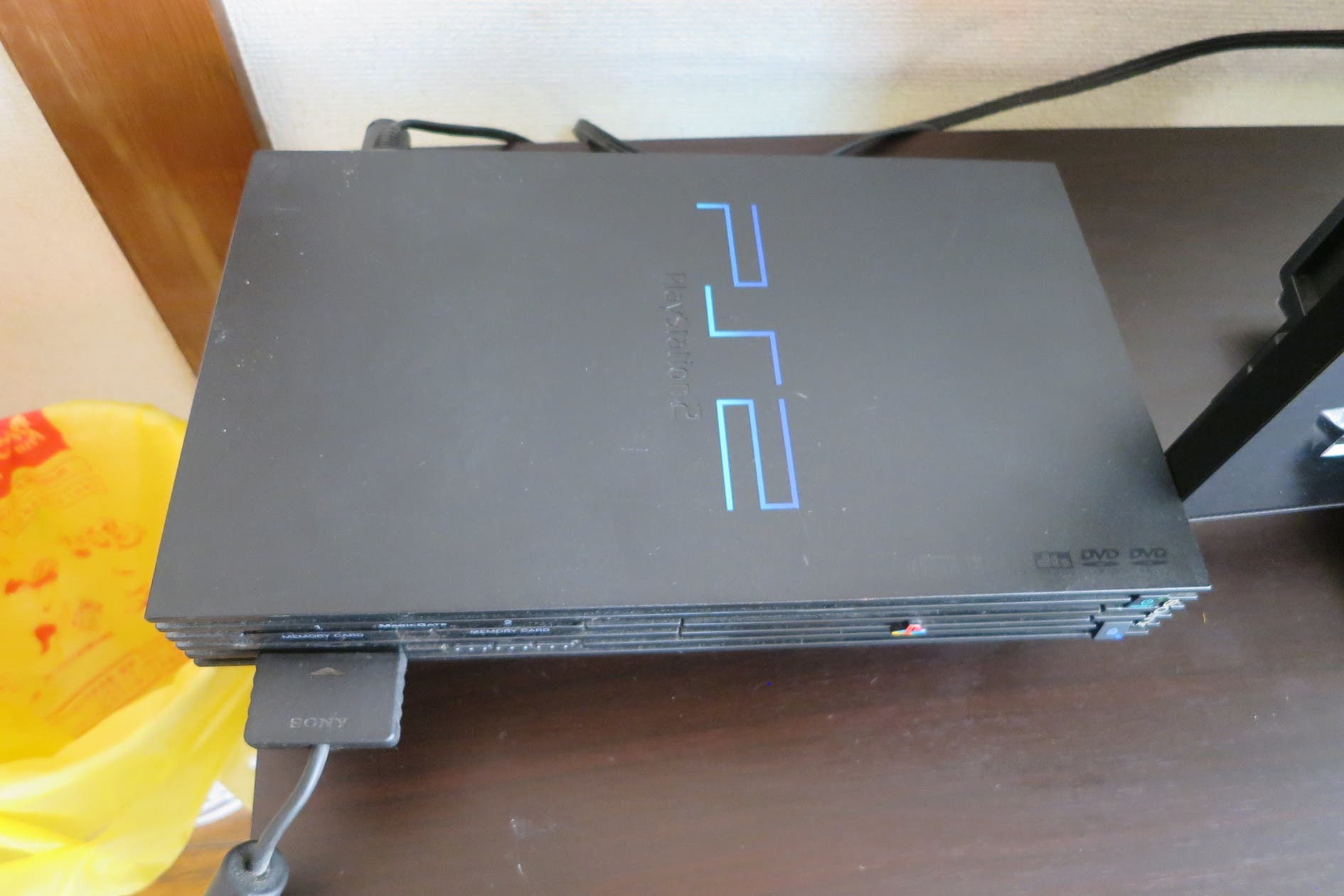 昔懐かしいレトロなファミコンゲームやり放題ルーム。ゲームカセット190個ご用意。友人と対戦ゲームもできます。の写真15