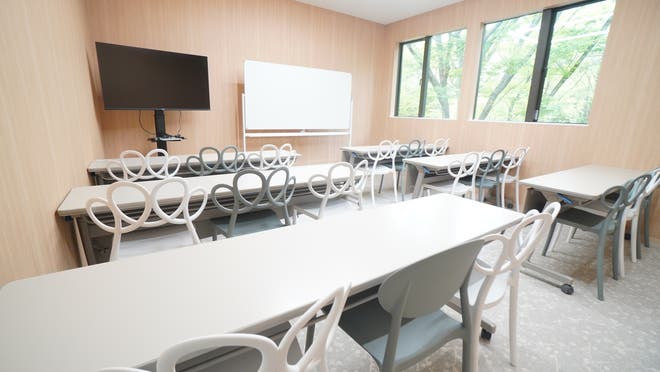 <レンタルスペースYAHAGI No.1>ツルマガーデン内🌳18名収容💺Wi-Fi📶大型モニター🖥会議/研修/ワークショップの写真6