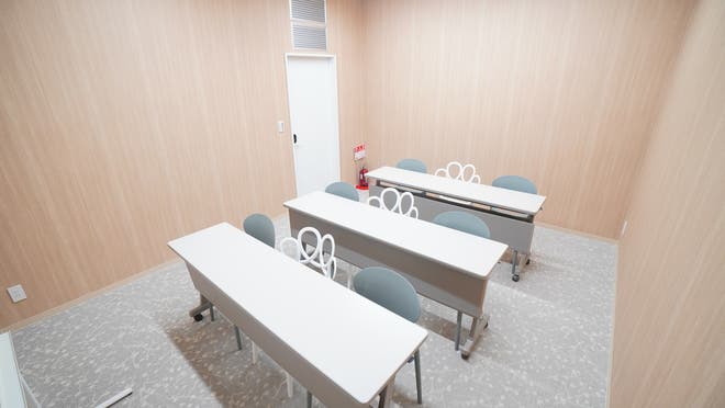 <レンタルスペースYAHAGI No.2>ツルマガーデン内🌳9名収容💺Wi-Fi📶会議/商談/テレワークの写真3