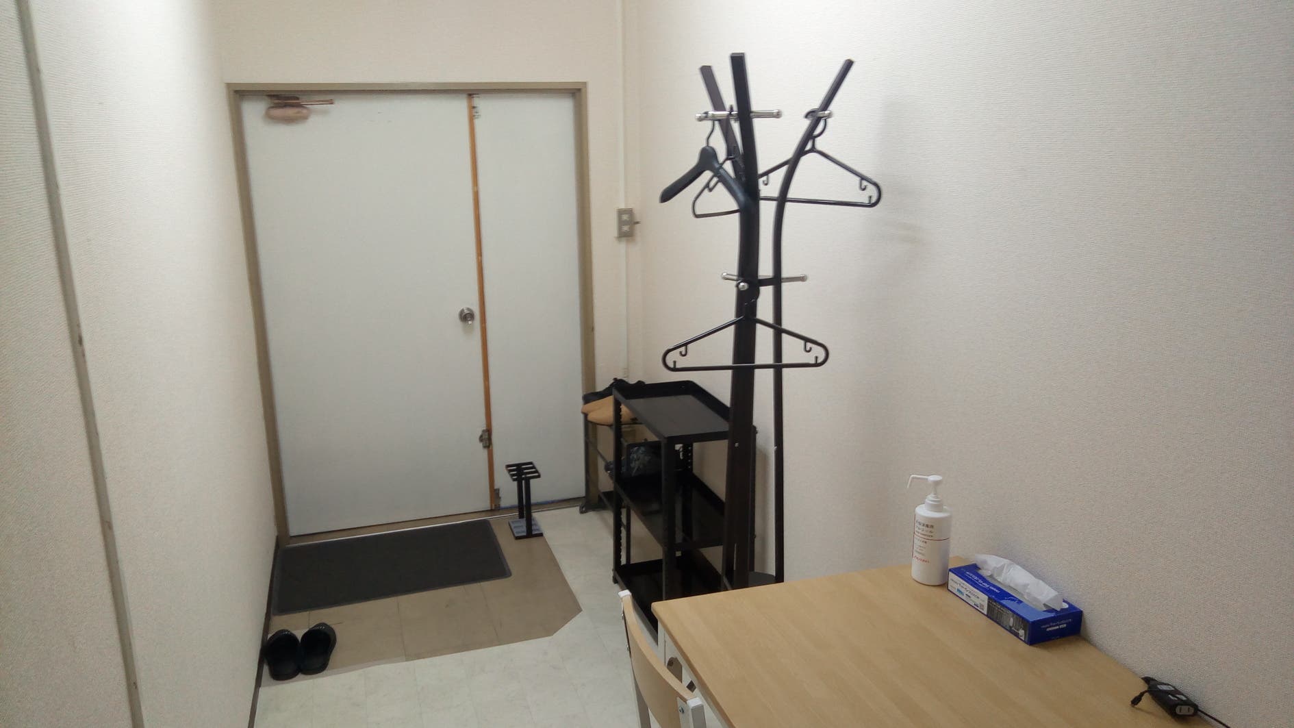 3面を黒カーテンで囲める撮影スタジオ　機材持込自由！の写真5