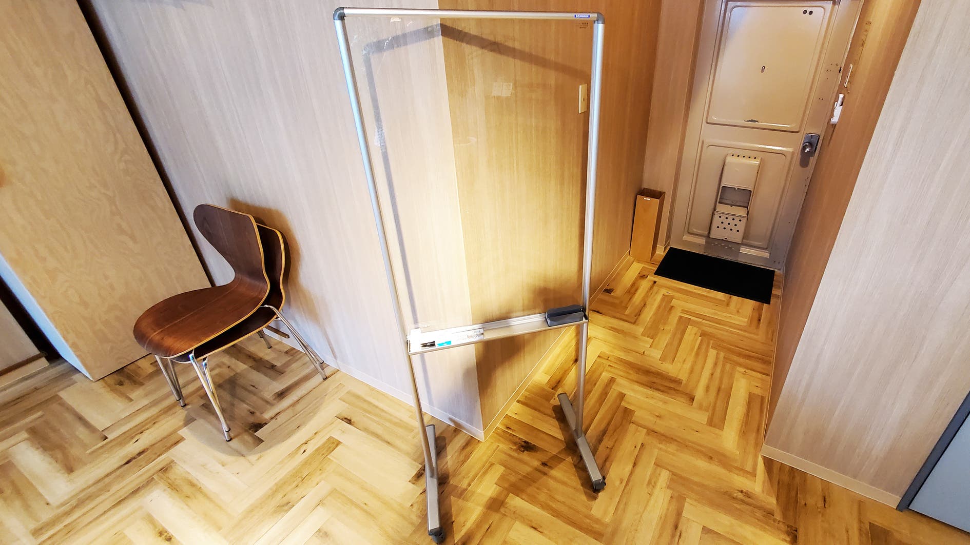 【高田馬場徒歩5分】ラウンジ（人々がリラックスして集まる場所）最大10名✨会議・面談・セミナー・ワークショップ・ボードゲーム等の写真10