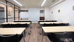 アクセア会議室田町店 第1会議室【田町駅より徒歩5分!スクール18名利用可能な会議室】の写真2