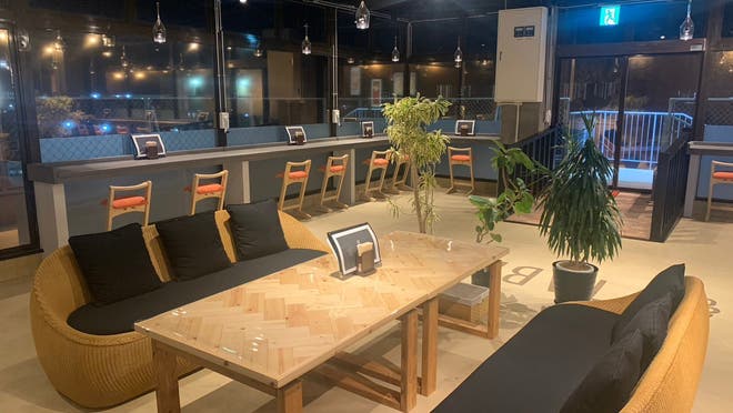 「ドン・キホーテ豊見城店5F」お洒落なカフェのレンタルスペース。女子会・二次会におすすめ!の写真2