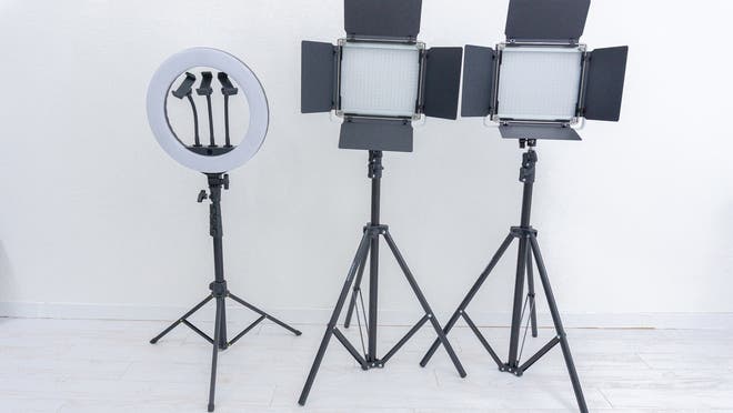 白壁・白家具|シック|天蓋ベッド|花壁|シャンデリア|5面背景|撮影機材無料|生誕祭・誕生会|コスプレ|YouTube配信の写真19