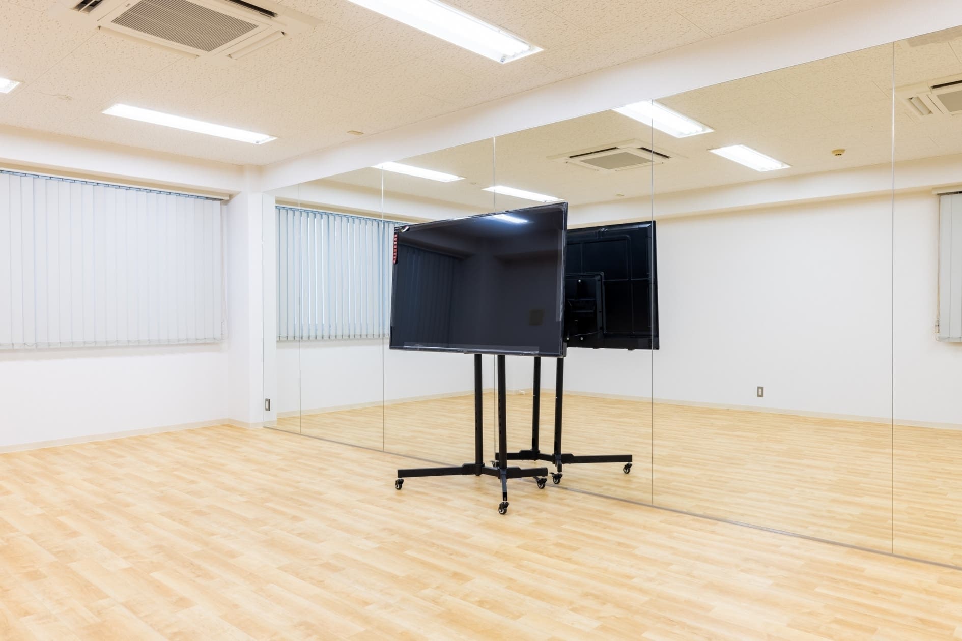 ●【特別割引中】ダンスも動画撮影もできる多目的レンタルスタジオ！【サンタクロス】天神大名の写真10