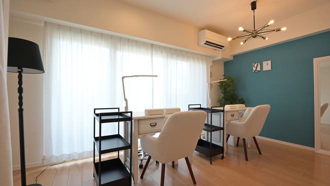 【NAIL ROOM】各線梅田駅徒歩7分 | UV/LEDライト・防水シート無料! | ネイル・ヘアメイクなどの写真2