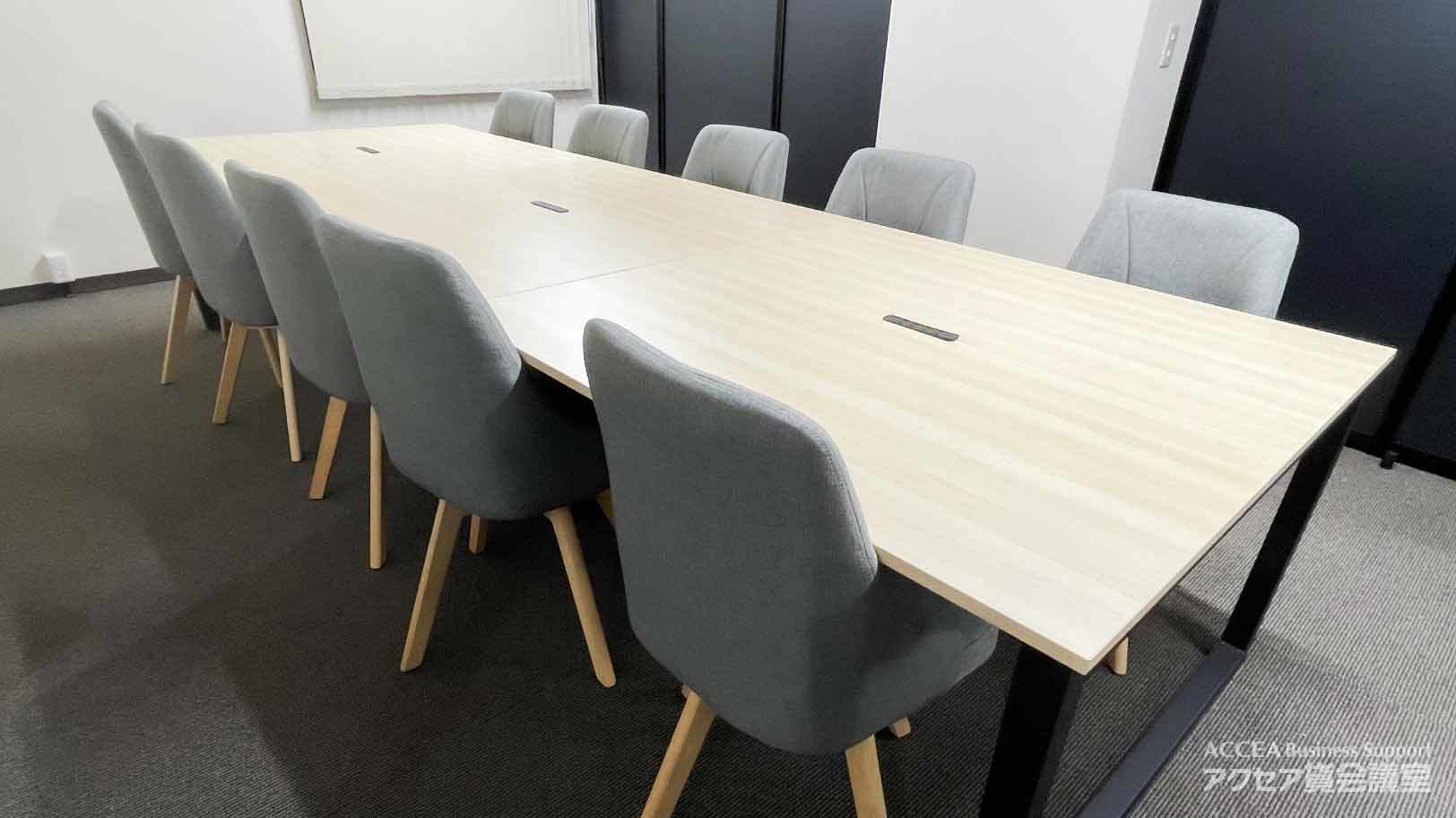 アクセア会議室心斎橋店 第2会議室【心斎橋駅直結！ロの字10名利用可能な会議室】の写真2