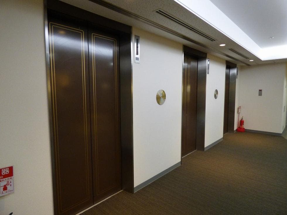 アクセア会議室心斎橋店 第2会議室【心斎橋駅直結！ロの字10名利用可能な会議室】の写真3