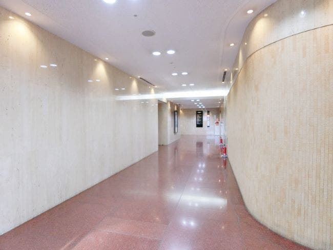 アクセア会議室心斎橋店 第2会議室【心斎橋駅直結！ロの字10名利用可能な会議室】の写真4