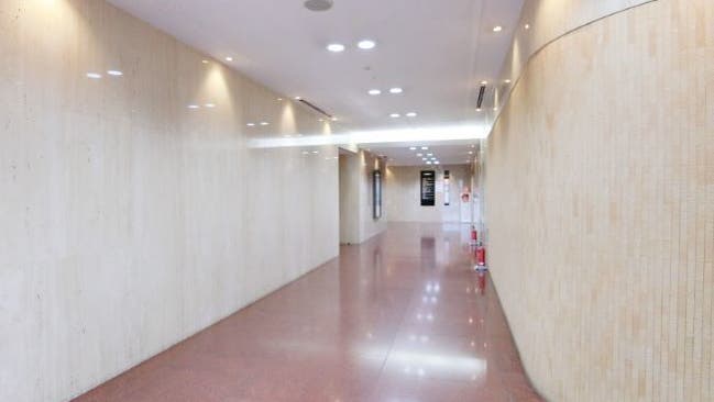 アクセア会議室心斎橋店 第2会議室【心斎橋駅直結!ロの字10名利用可能な会議室】の写真4