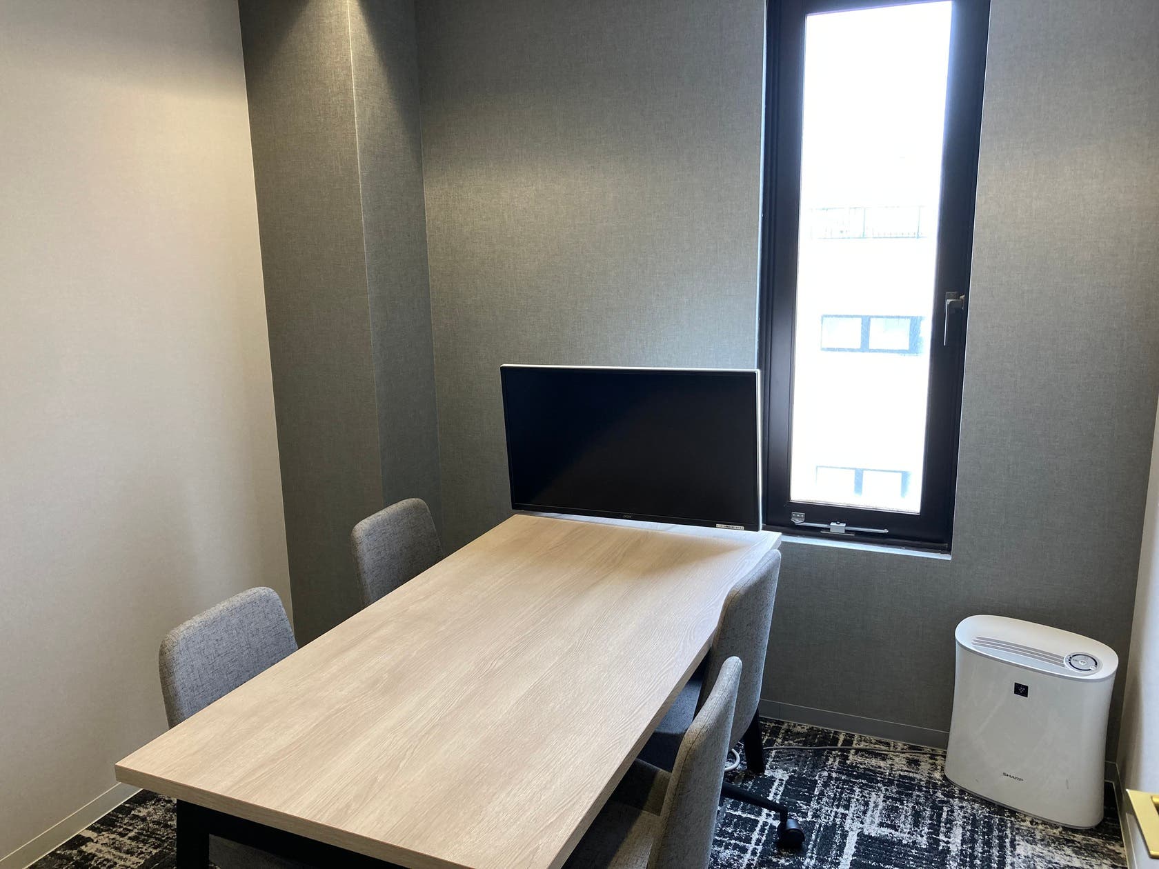 ✨12~1月値下げ中✨【大宮駅東口２分】~4名✨有人受付あり✨会議や遊びに！Wi-Fi/ドリンク　小会議室No.301の写真2