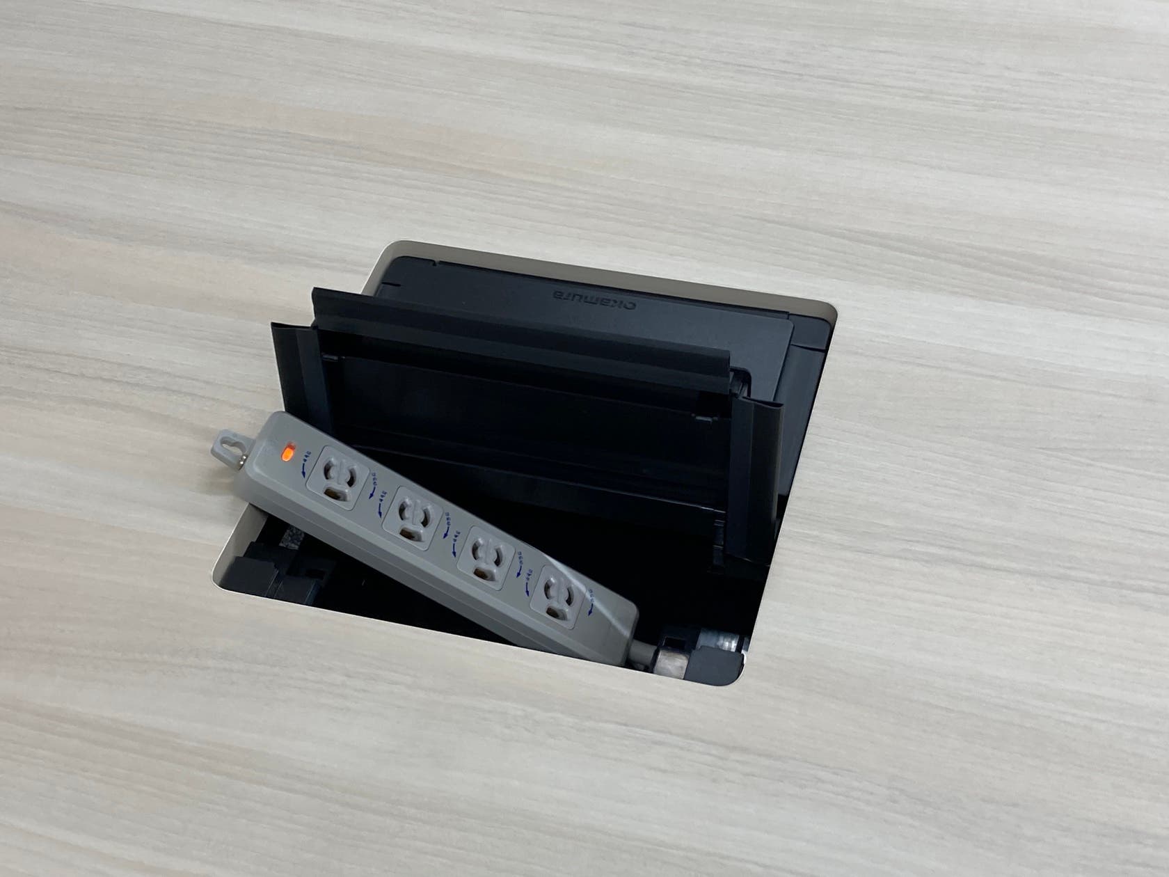 ✨12~1月値下げ中✨【大宮駅東口２分】✨ WiFi無料・ドリンク 大会議室【固定式机タイプ】No.101の写真4