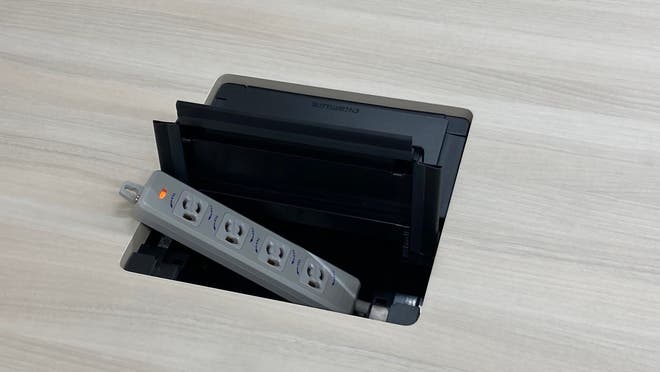 ✨12~1月値下げ中✨【大宮駅東口2分】✨ WiFi無料・ドリンク 大会議室【固定式机タイプ】No.101の写真4