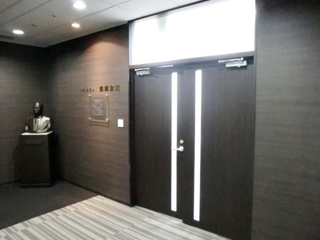 大阪会議室　鐵鋼會館　2号会議室【本町駅徒歩2分/最大26名/高品質・高グレードな貸し会議室】の写真3