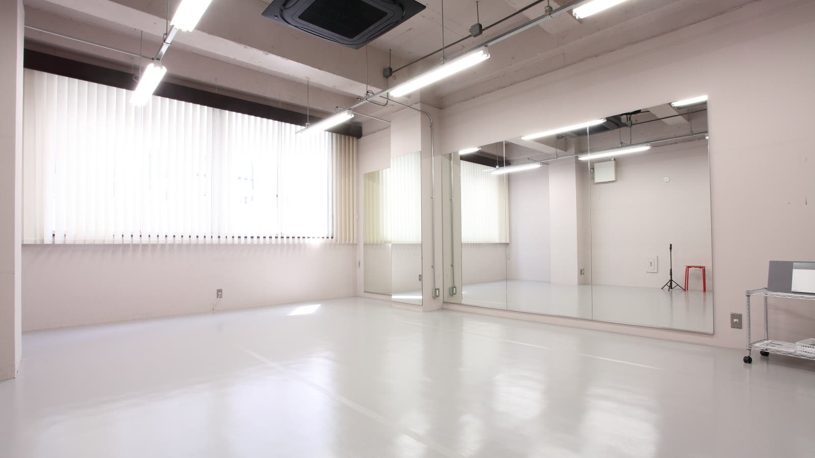 【DAYS 4F】関内駅徒歩2分👍 横浜エリア最安🉐 ダンス、動画撮影・配信、ヨガ、武道、演劇などに❗の写真4