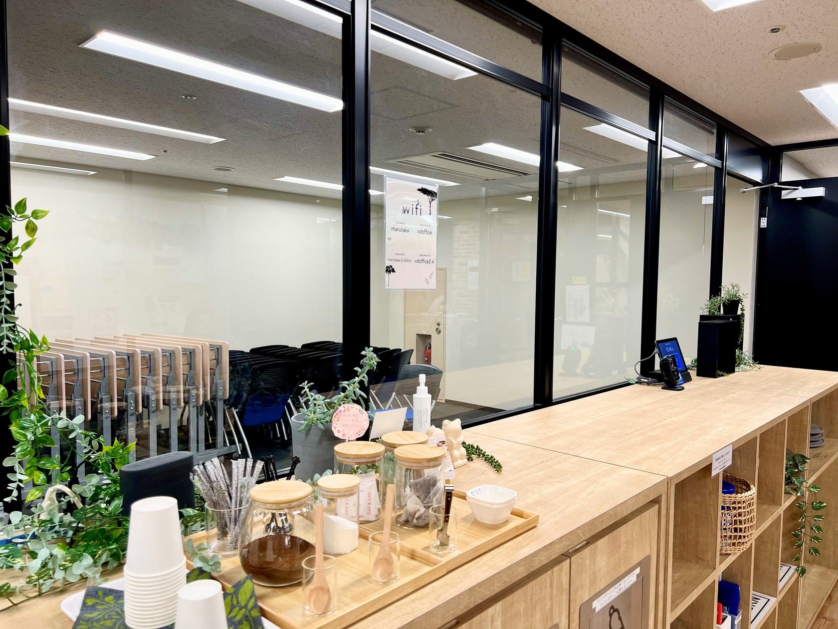 銀座駅2分❗️【～22名】セミナー/ボードゲーム/イベント等🎉開放的なミーティングルーム✨Aの写真7